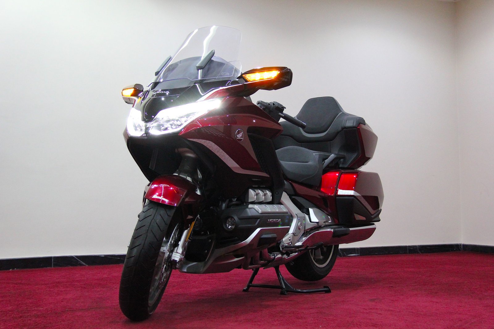 GOLDWING GL 1800 - Luxury Auto